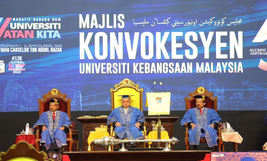 Konvokesyen Jubli Emas UKM Rai 7,961 Graduan - Berita UKM