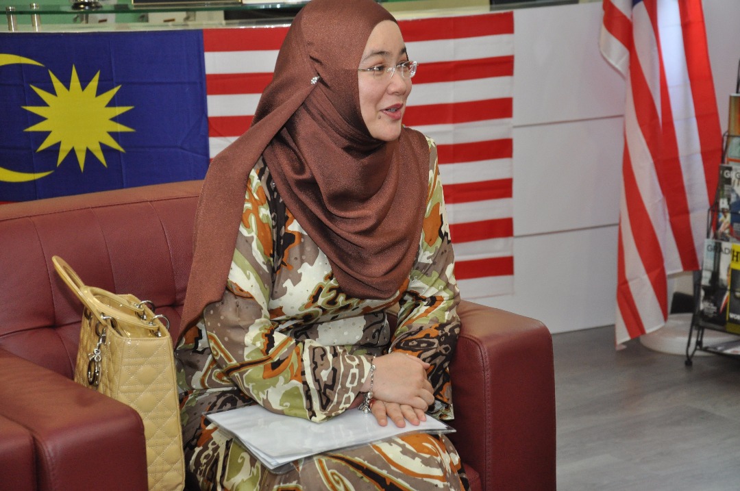 Bicara Alumni Dato’ Haji Hanif Hassan dan Puan Masnizam Hisham | Pusat ...