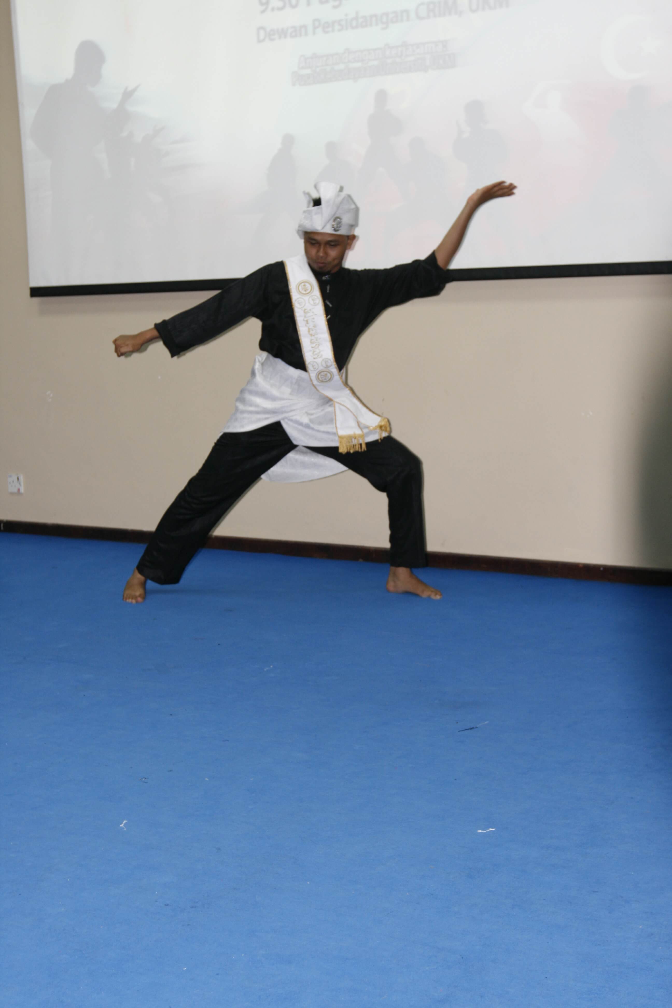 Seni Silat Melayu: Falsafah, Ilmu dan Amalan Seni Silat Kegayungan Sri ...