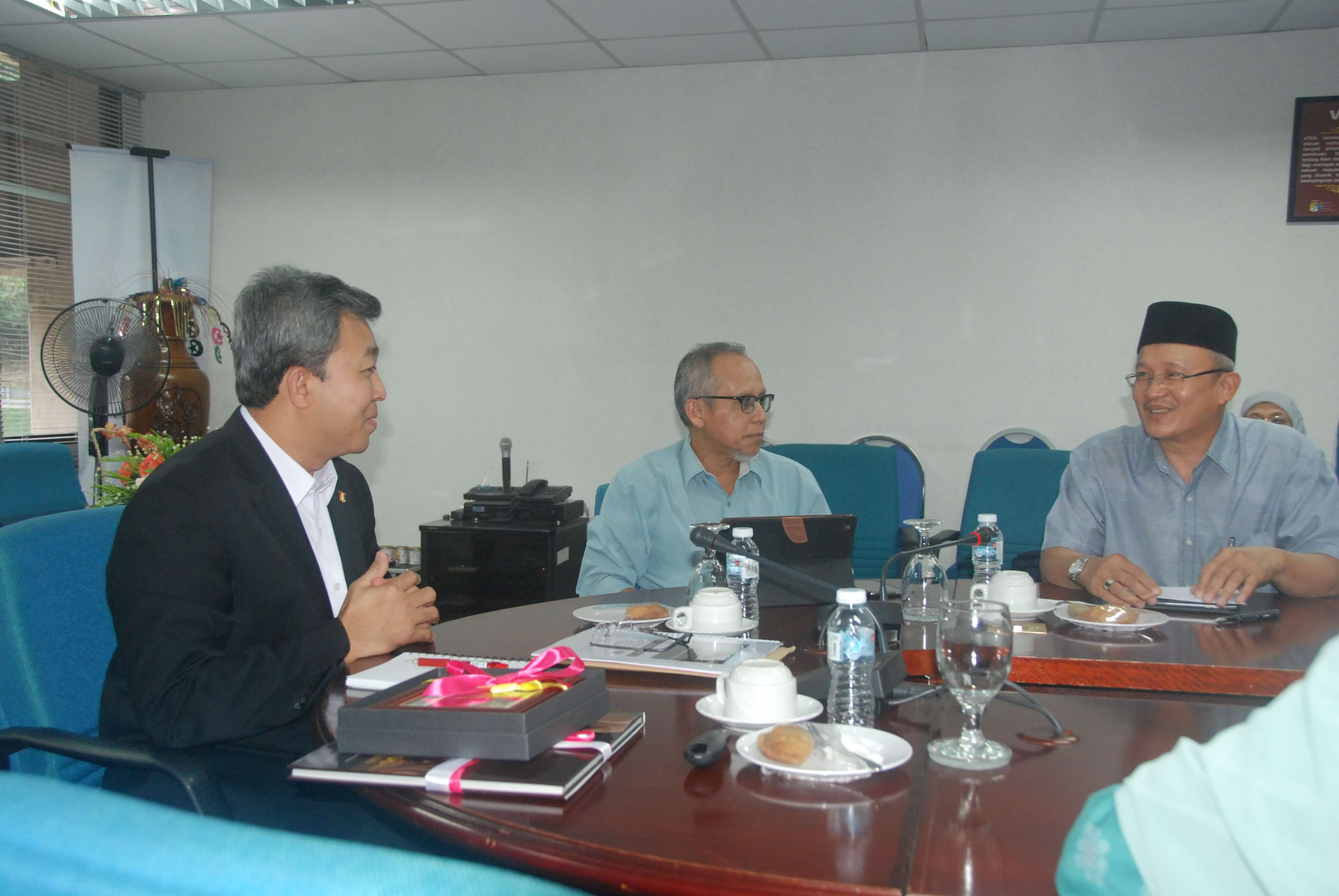 Kunjungan Naib Canselor UKM, YBhg. Prof. Ir. Dr. Mohd Hamdi Abd Shukor ...