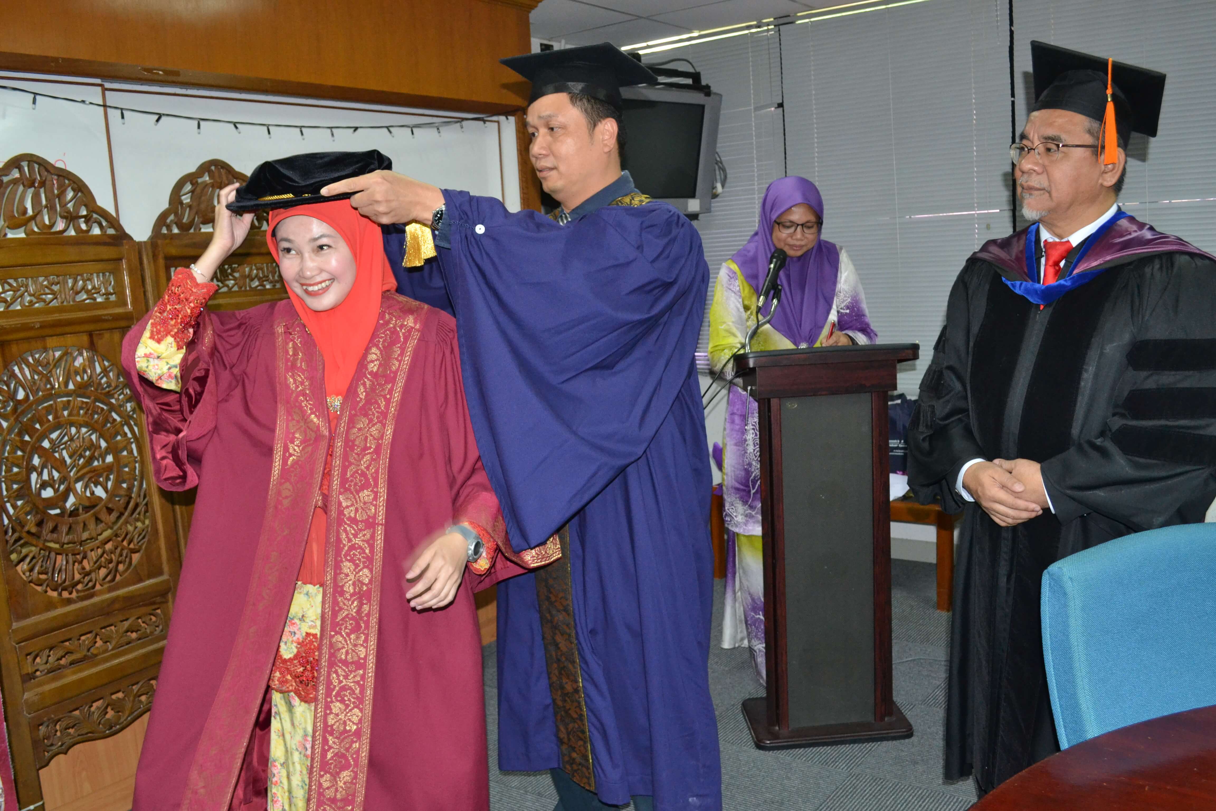 Majlis Pengiktirafan Penyelia dan Pemakaian Jubah Graduan ATMA ...