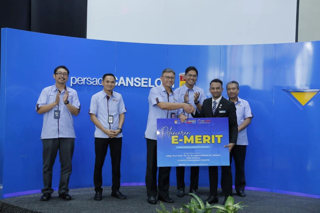 UKM Lancar Sistem E-Merit - Berita UKM