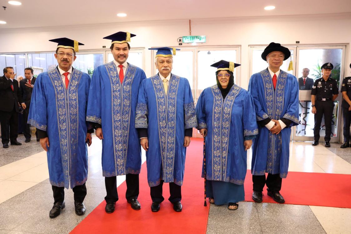 UKM Lantik Dua Pro-Canselor Baharu - Berita UKM