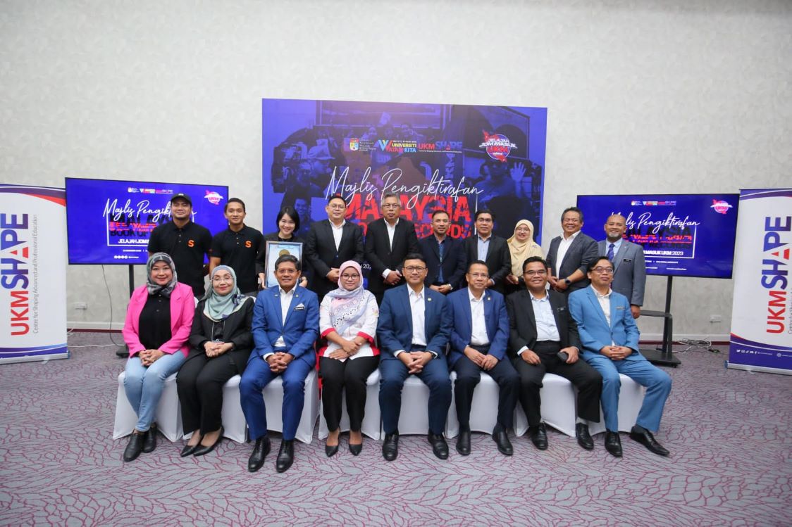 Program Jelajah Jom Masuk UKM 2023 Terima Pengiktirafan dari The Malaysia Book of Records ...