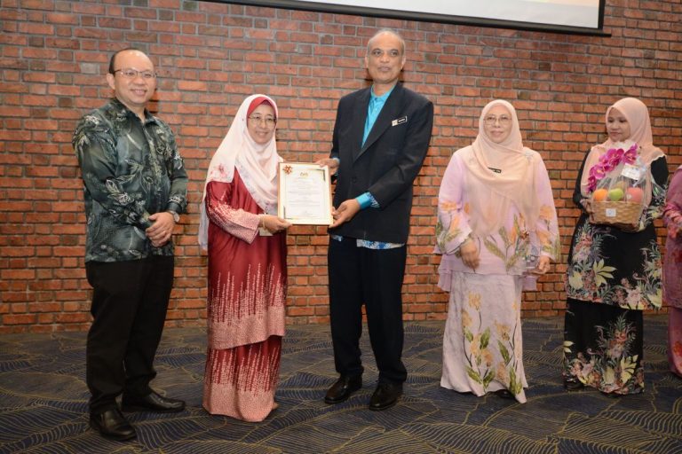 LESTARI UKM anjur Bengkel CIMS dan CATCH, Perkasakan Keselamatan Kimia ...