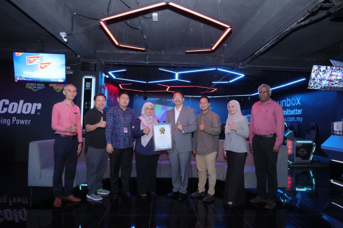 Arena e-Sukan UKM Terima Pengiktirafan Malaysia Book of Records ...