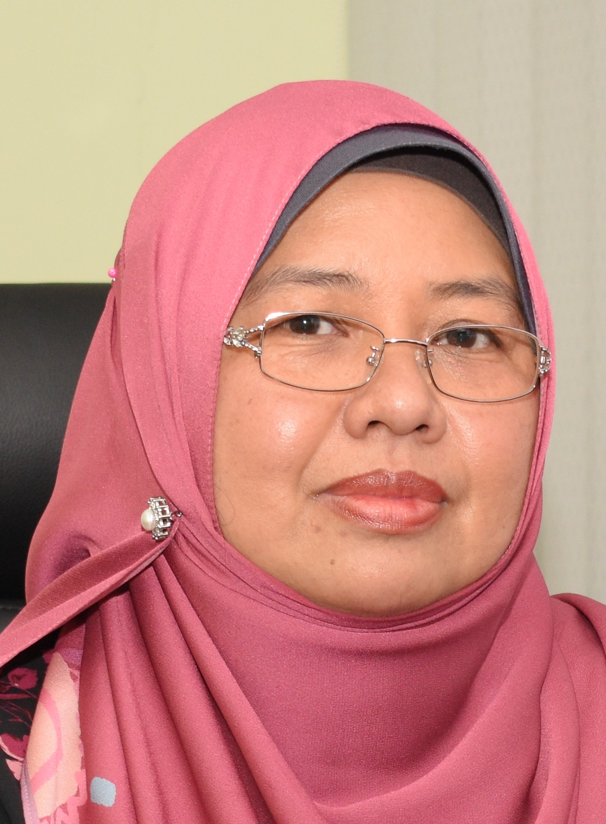 Assoc. Prof. Dr. Nor Liza Abdullah – Sekretariat Siswazah FEP