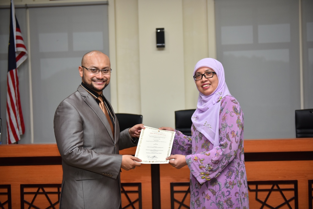 Bengkel Resume Dan Keterampilan Diri PPSKTM 2016 | Faculty of Science ...