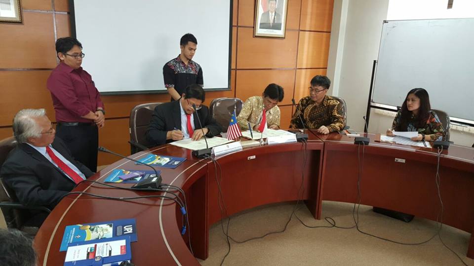 SIGNING MOU BETWEEN UKM and UPI | Institute of Microengineering and Nanoelectronics