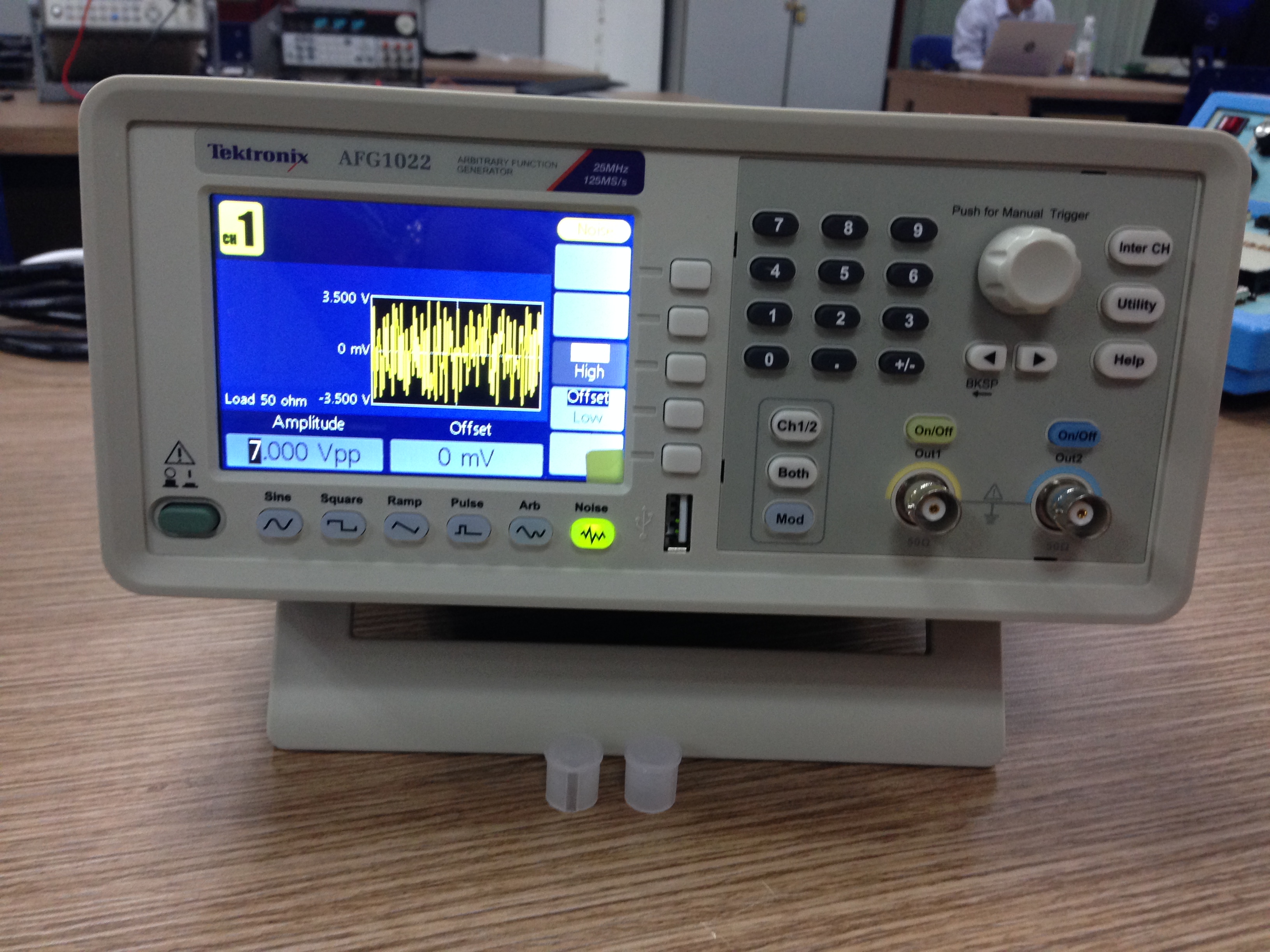 Year 2 Laboratory | Department of Electrical, Electronic and Systems ...