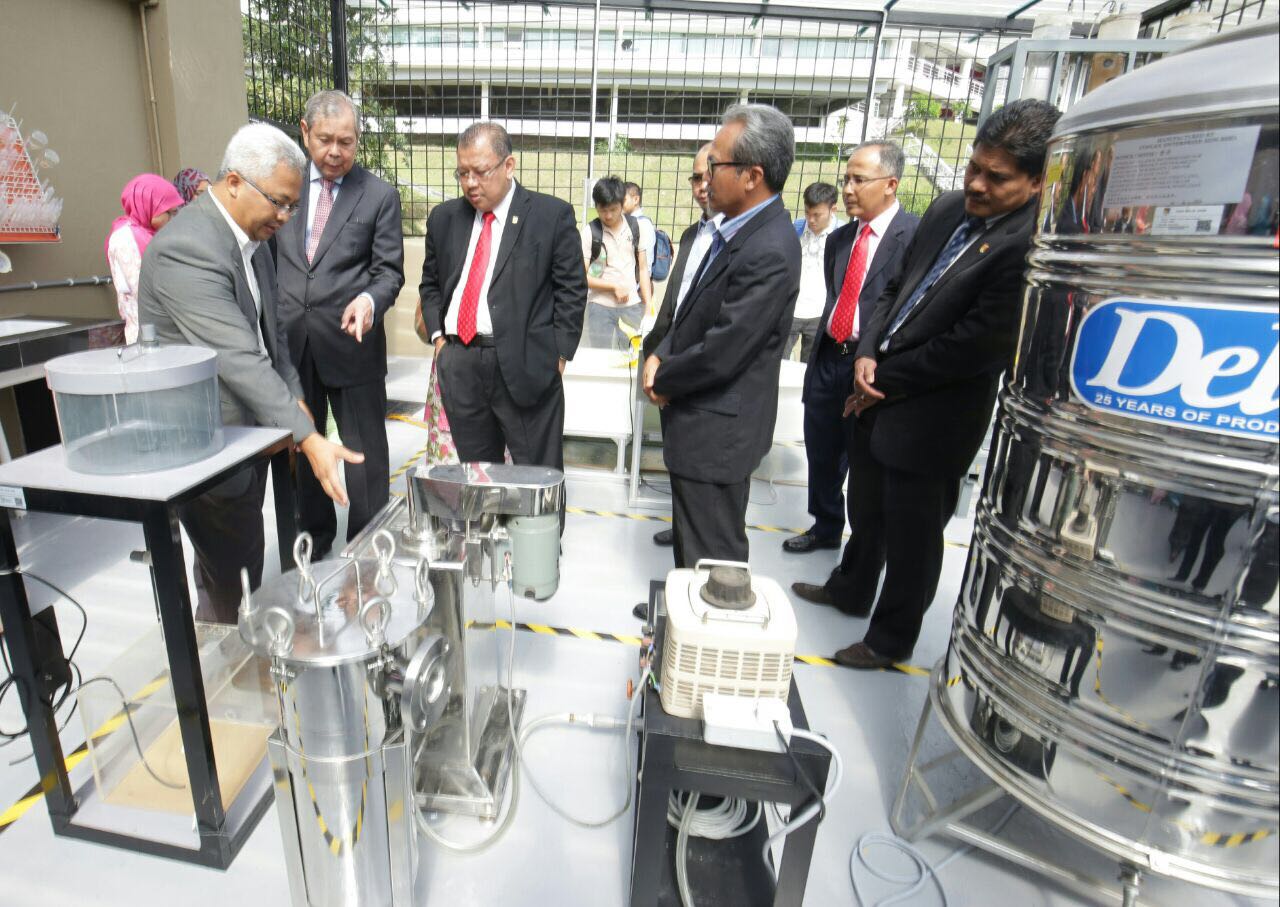 [:de]Feb 2017: Majlis Perasmian Makmal Pemerangkapan Karbon[:en]Feb ...