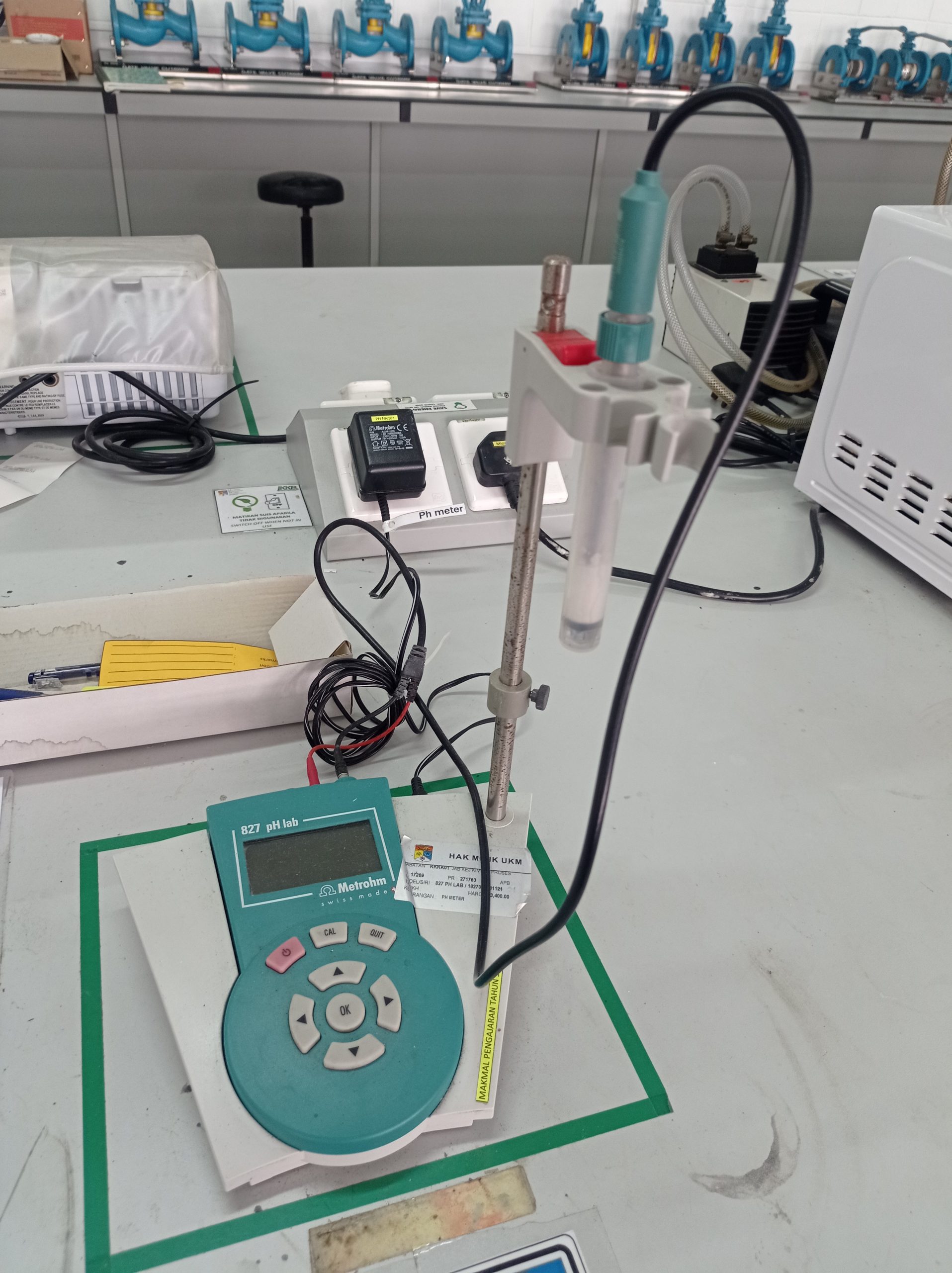 Makmal Pengajaran Tahun 1 - Jabatan Kejuruteraan Kimia dan Proses