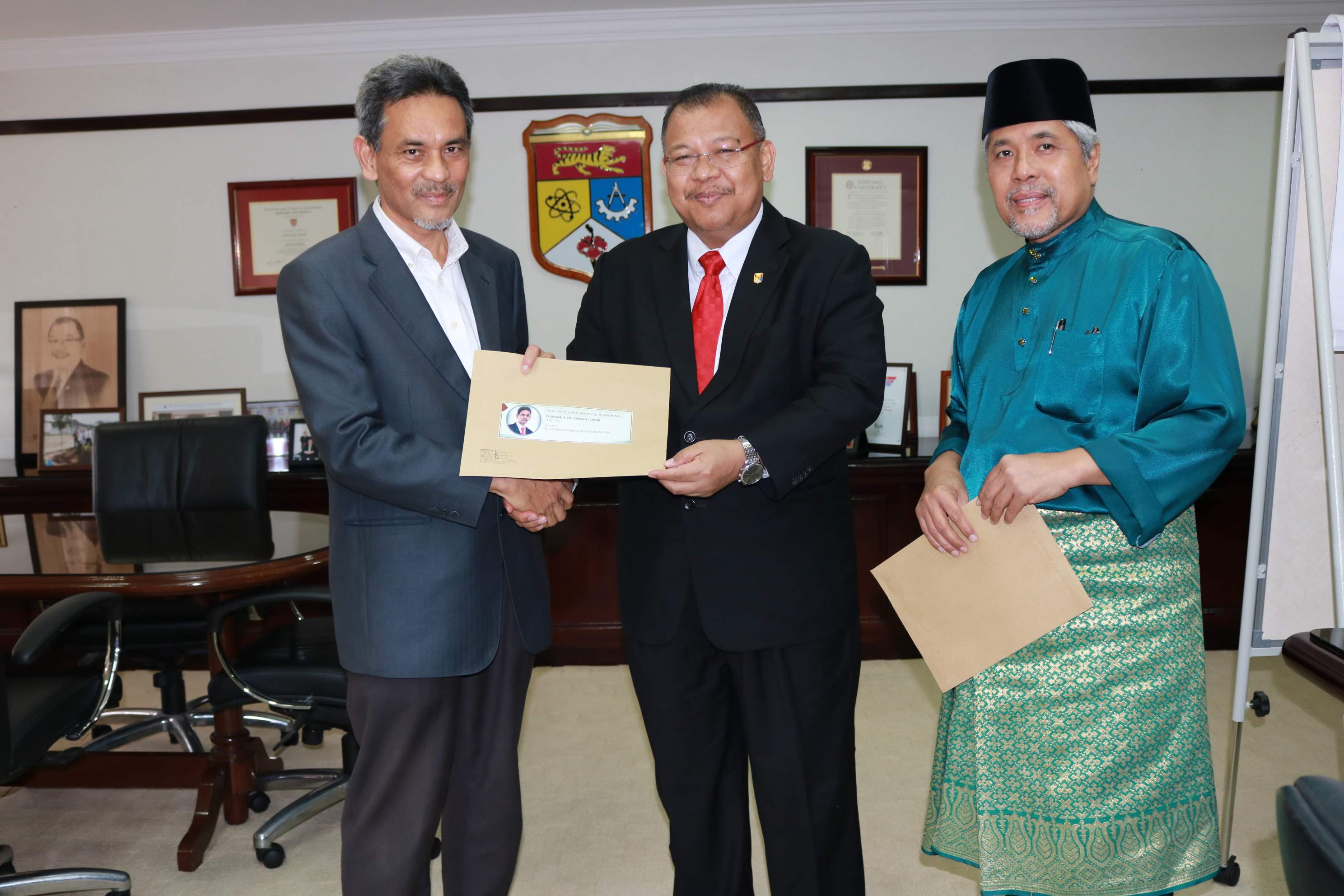 KENAIKAN PANGKAT KE JAWATAN PROFESOR GRED KHAS C(VK7) - Jabatan ...