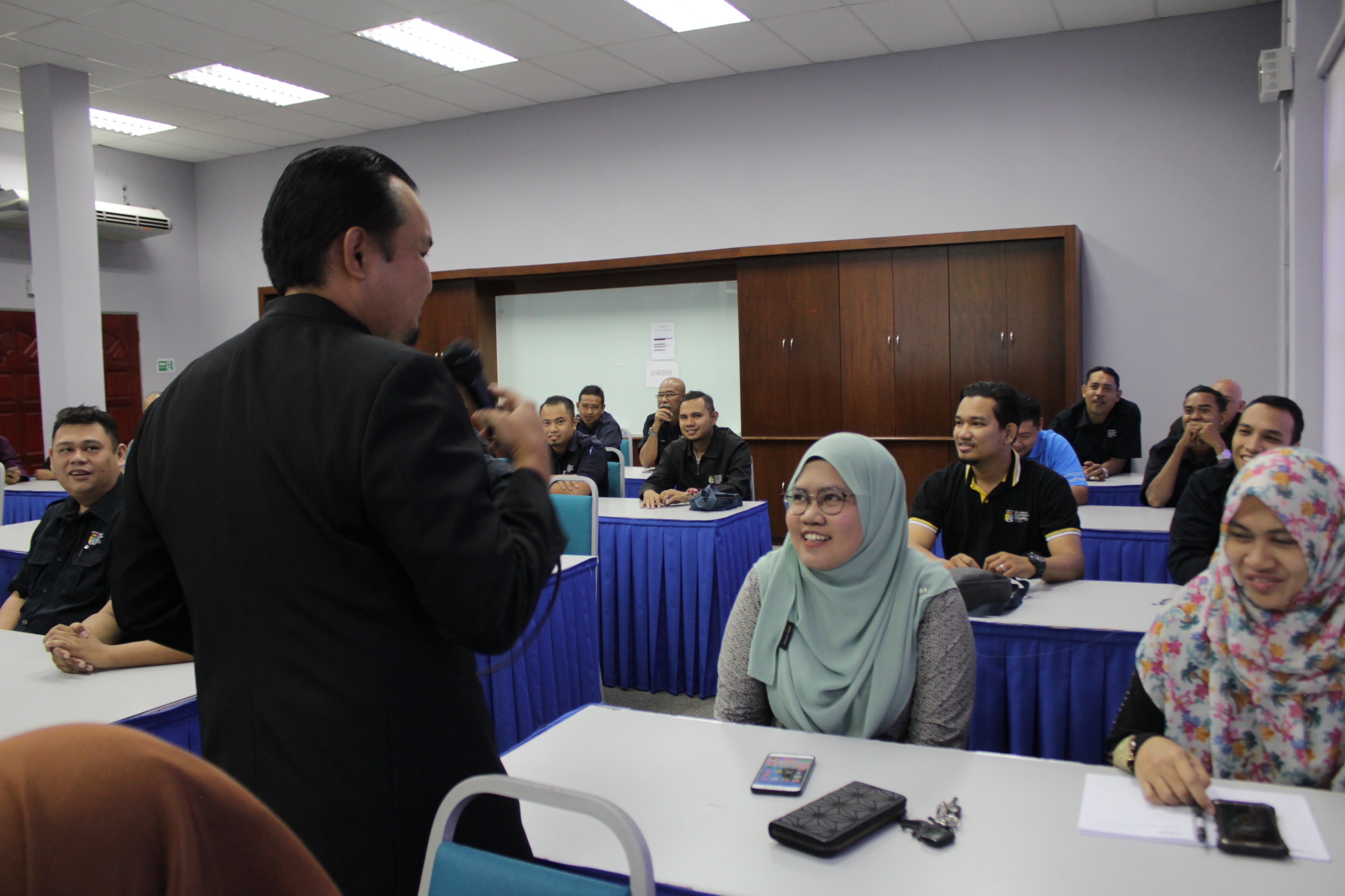 KURSUS PEMANTAPAN ORGANISASI KAKITANGAN PRASARANA-UKM (GRED 19-28 ...