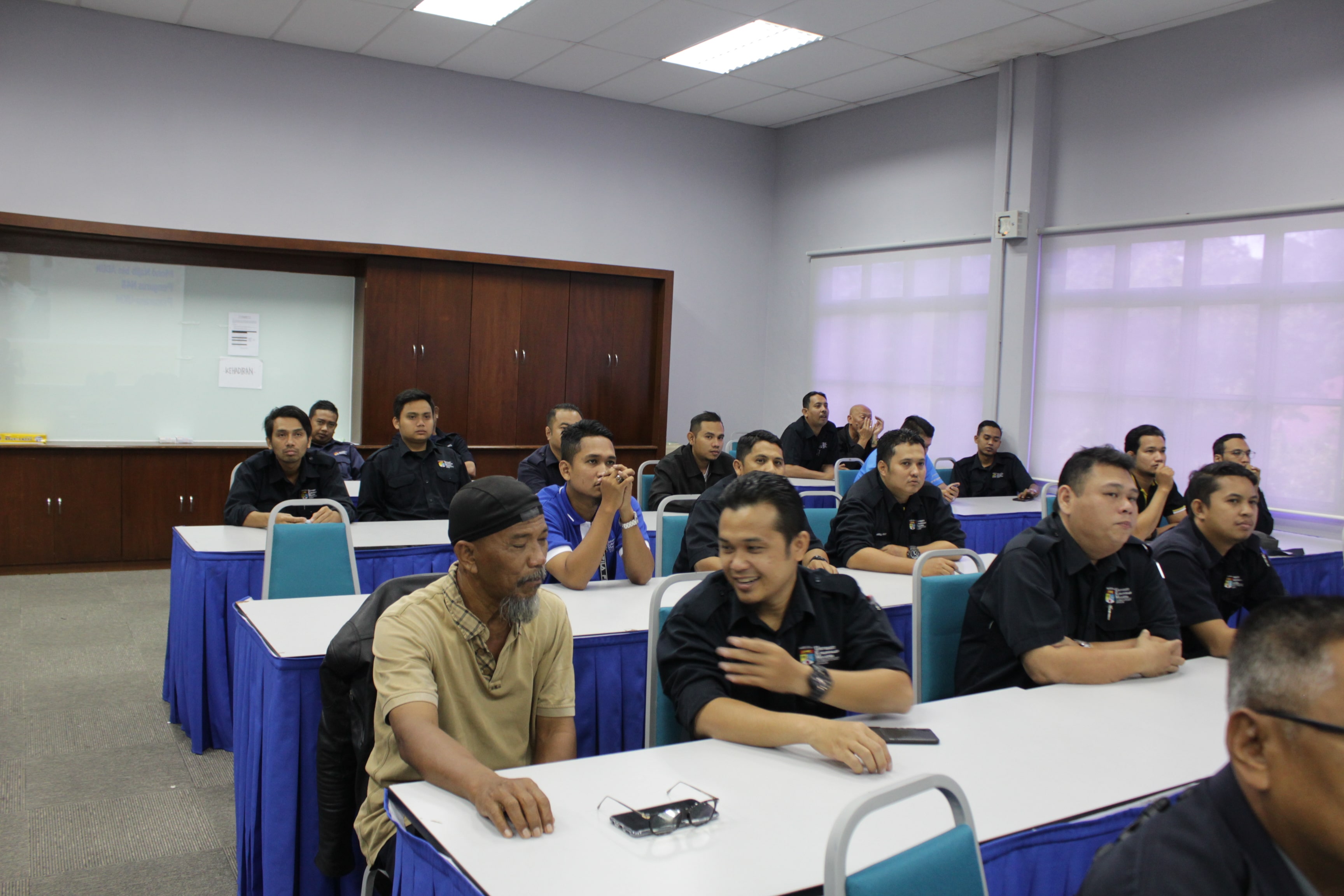 KURSUS PEMANTAPAN ORGANISASI KAKITANGAN PRASARANA-UKM (GRED 19-28 ...