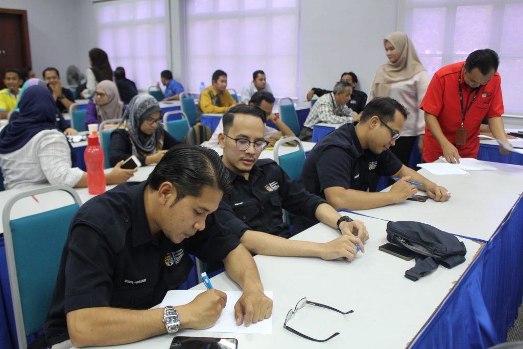 KURSUS PEMANTAPAN ORGANISASI PRASARANA-UKM (Gred 29-40) - Jabatan ...