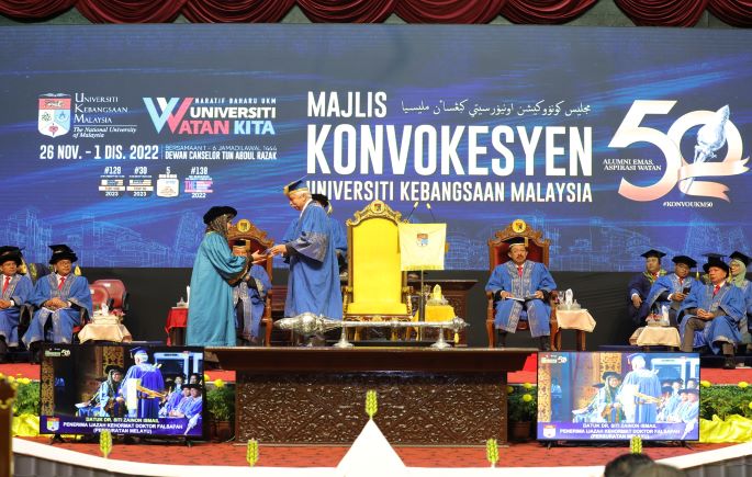 Konvokesyen Jubli Emas UKM Rai 7,961 Graduan | UKM News Portal