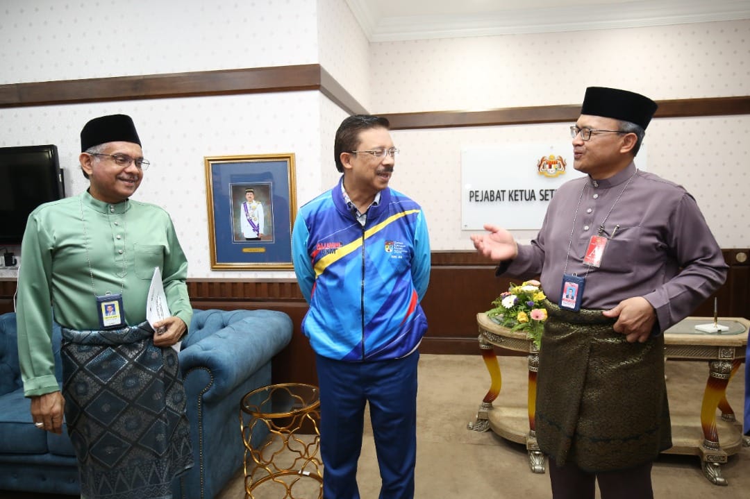 Kunjungan Hormat Delegasi UKM Ke Atas Ketua Setiausaha Negara (KSN ...