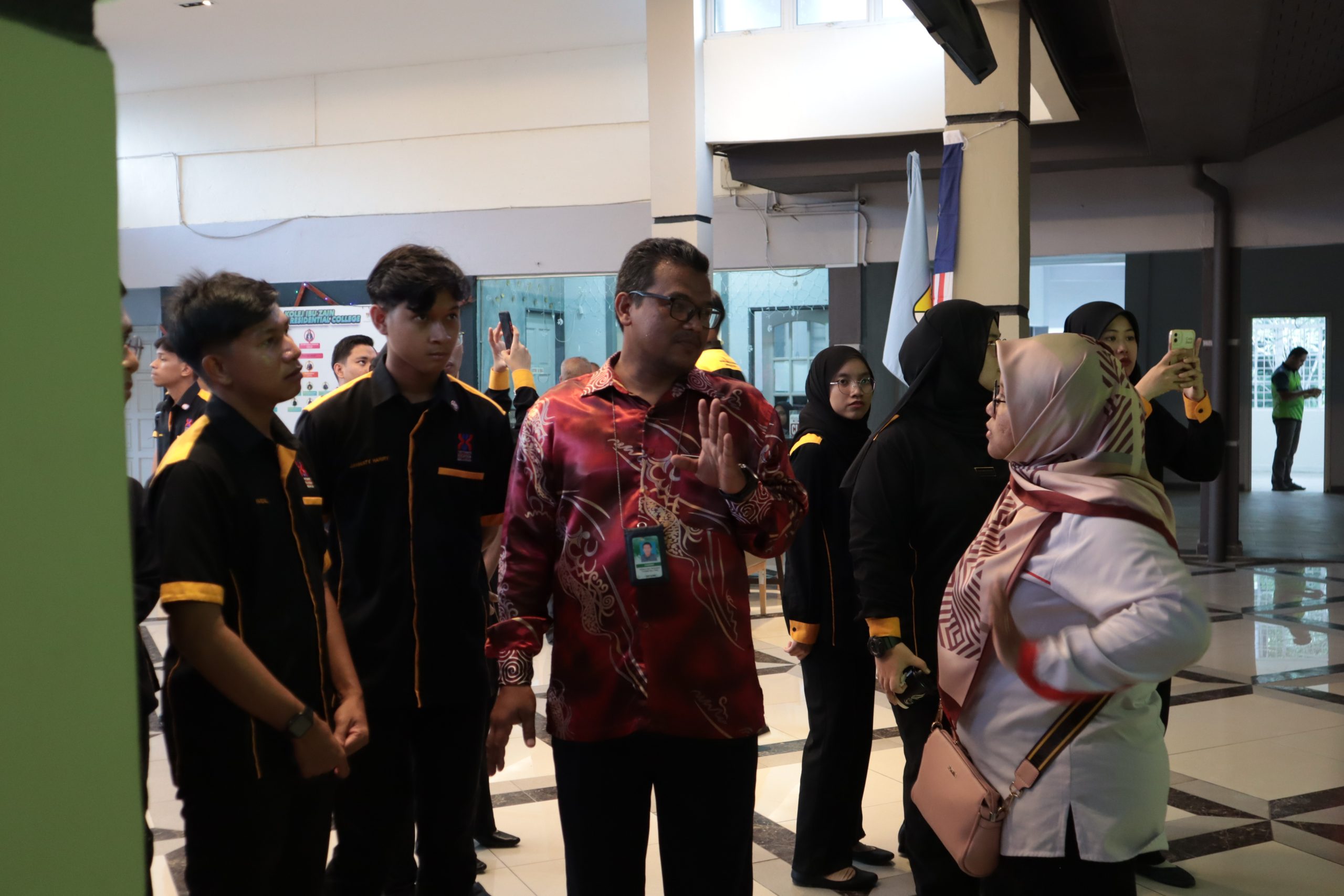 Lawatan penanda aras Universiti Malaysia Kelantan (UMK) ke Pusat ...