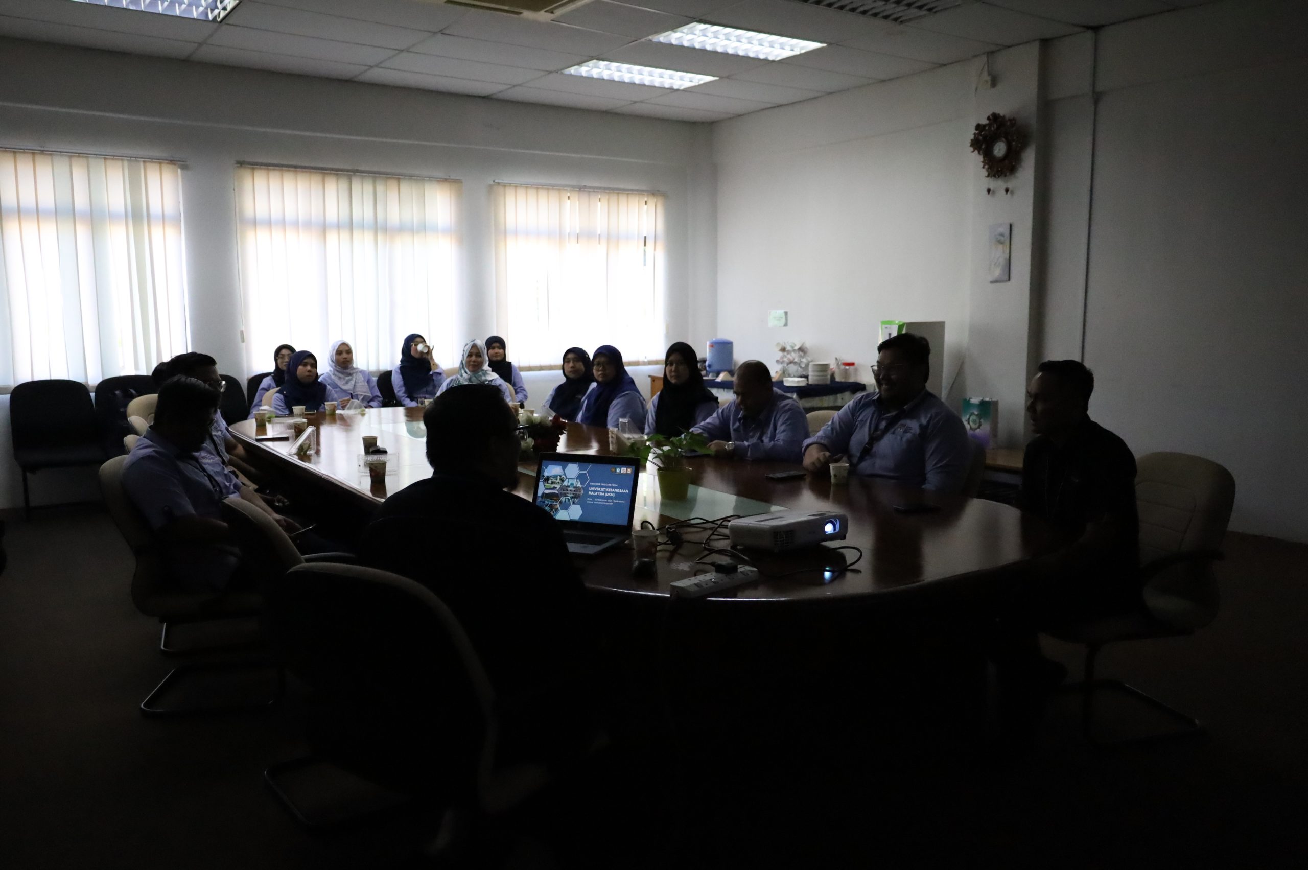 LAWATAN PENANDA ARAS PUSAT PERUMAHAN PELAJAR KE UNIVERSITI ISLAM ...