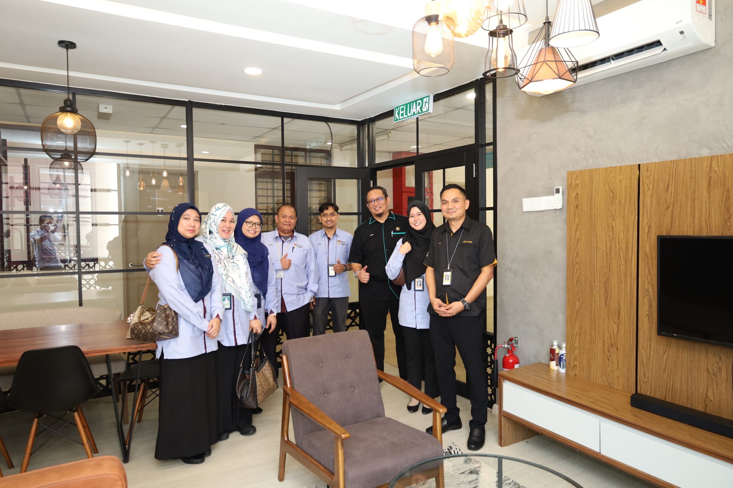 LAWATAN PENANDA ARAS PUSAT PERUMAHAN PELAJAR KE UNIVERSITI ISLAM ...