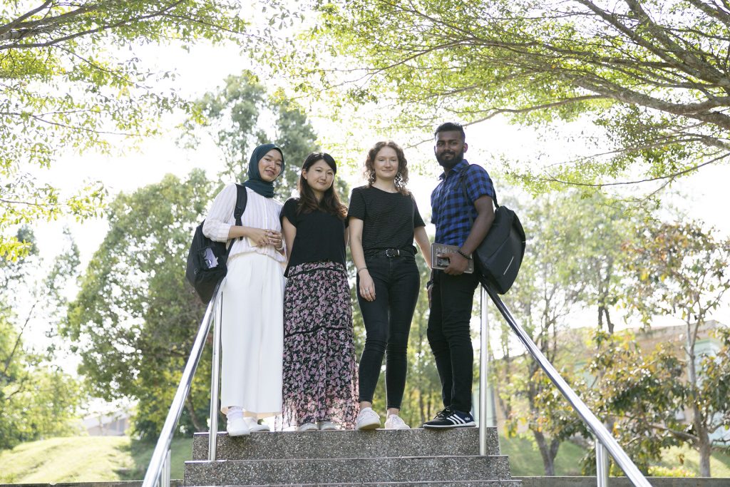 Sarjana Muda Sastera dengan Kepujian (Sejarah) # - Universiti ...