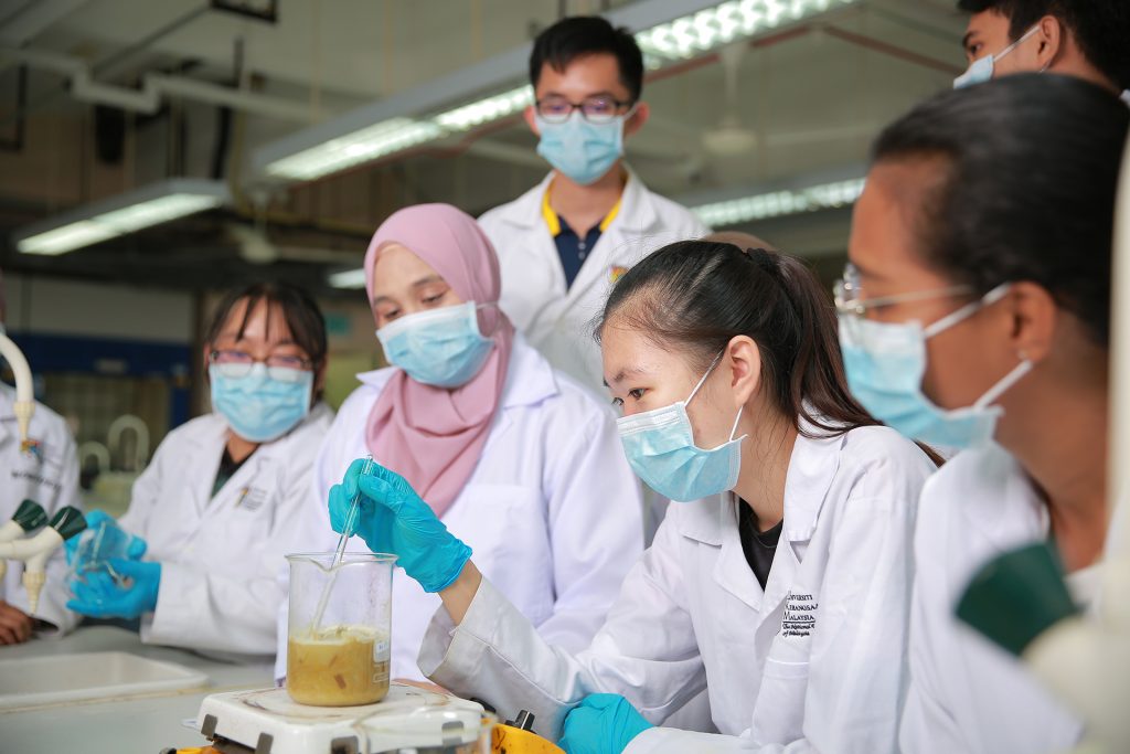 Bachelor of Optometry with Honours - Universiti Kebangsaan Malaysia ...