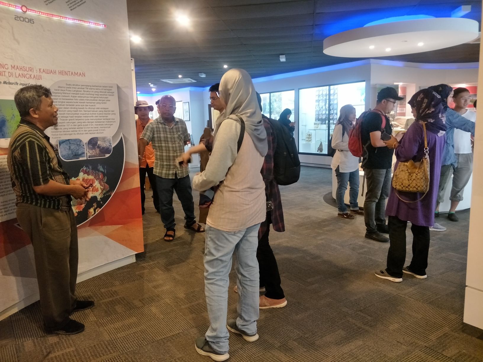 Lawatan oleh Fakulti Sains dan Teknologi & Petronas Research Sdn. Bhd ...