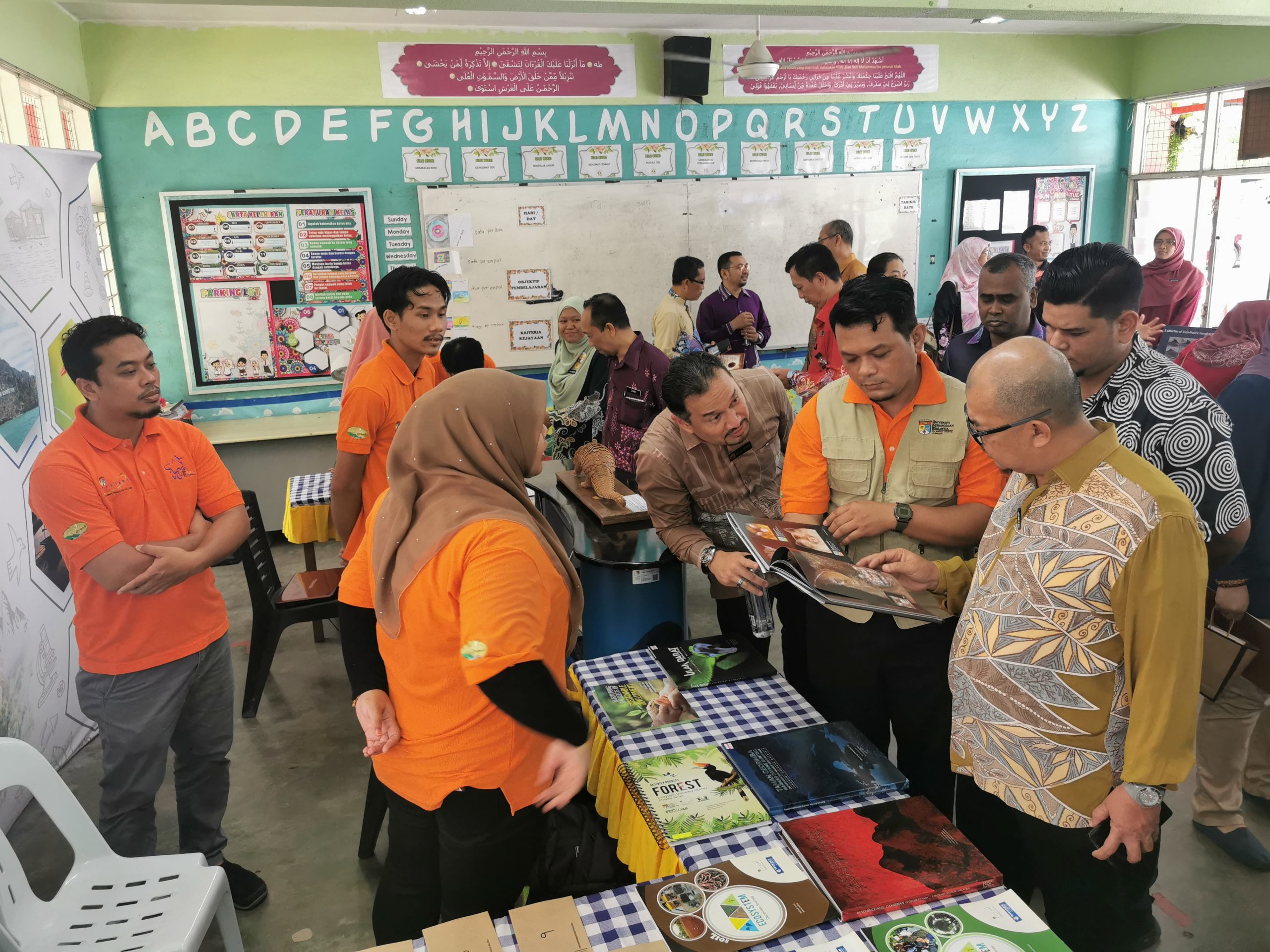 Program Hari GeoDiversiti Antarabangsa & Rancangan Integrasi Murid ...