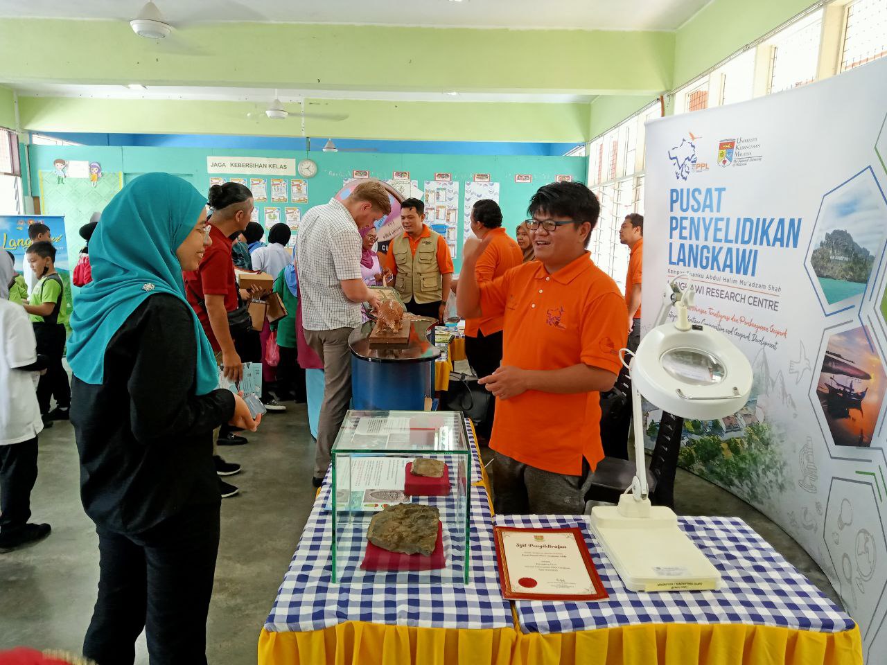 Program Hari GeoDiversiti Antarabangsa & Rancangan Integrasi Murid ...