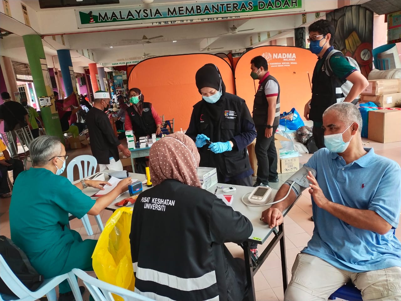 MISI BANTUAN BANJIR PUSAT KESIHATAN UKM KE PPS SEPANG PADA 22 DIS 2021 ...