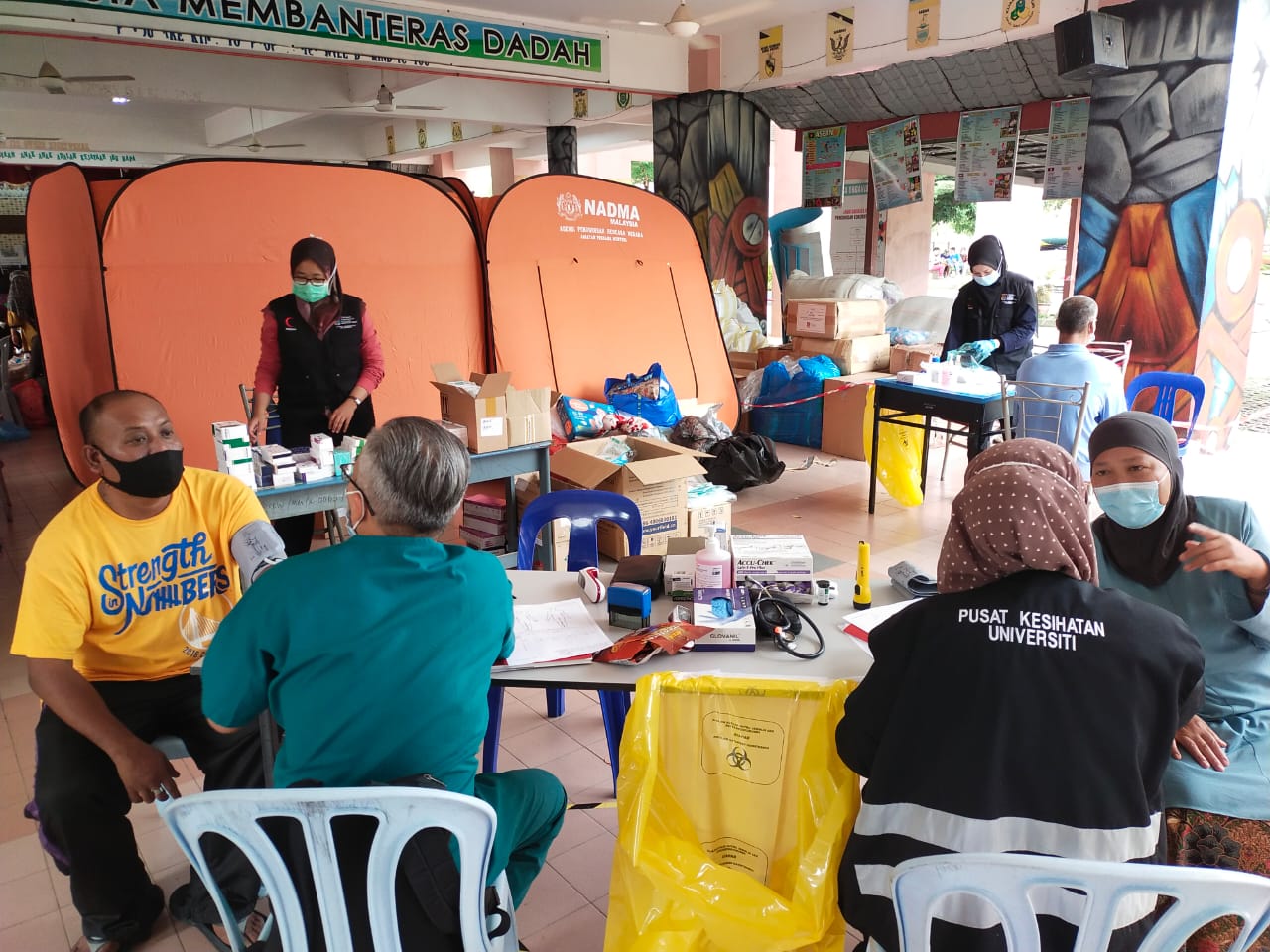 MISI BANTUAN BANJIR PUSAT KESIHATAN UKM KE PPS SEPANG PADA 22 DIS 2021 ...
