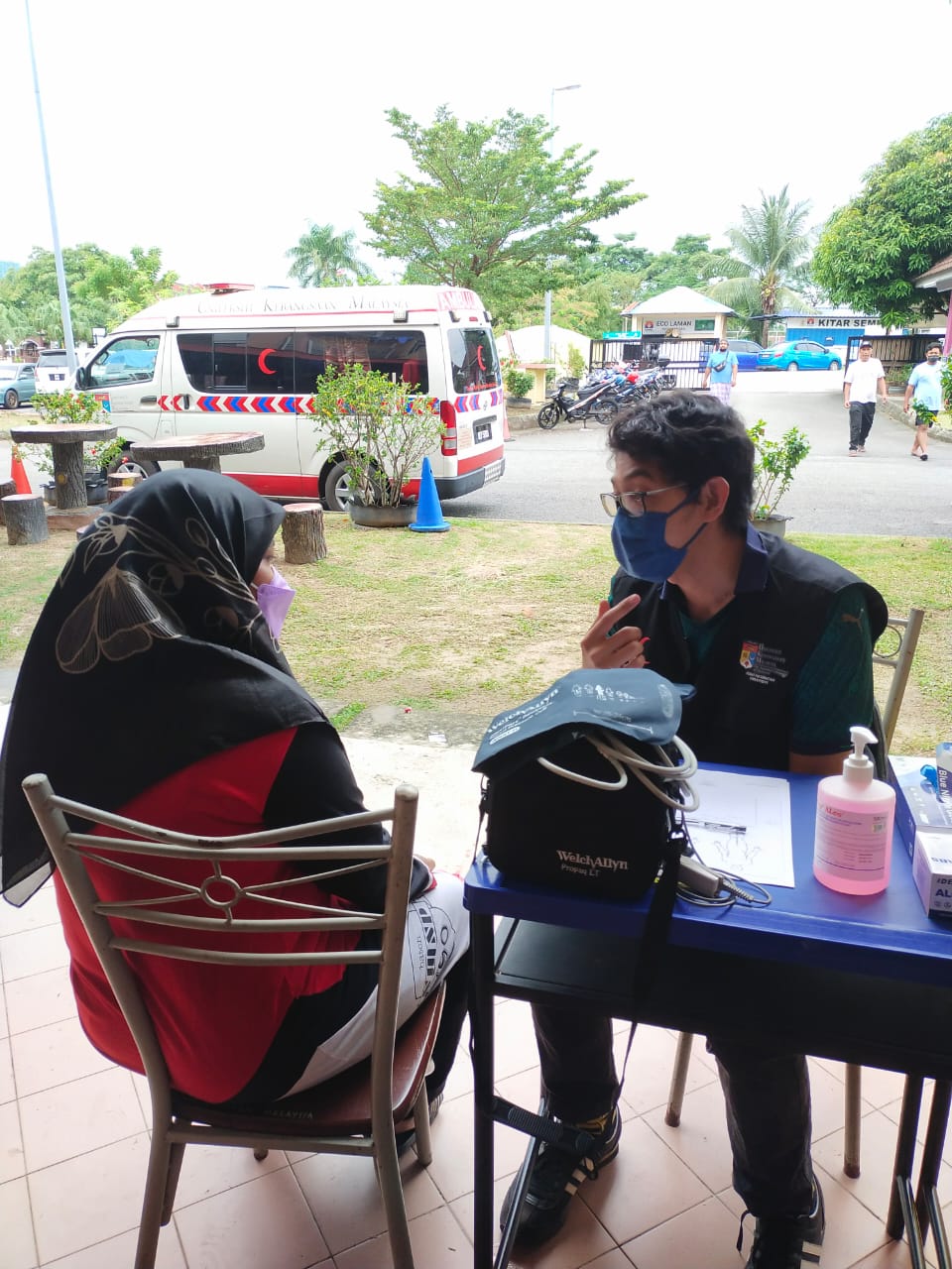 MISI BANTUAN BANJIR PUSAT KESIHATAN UKM KE PPS SEPANG PADA 22 DIS 2021 ...