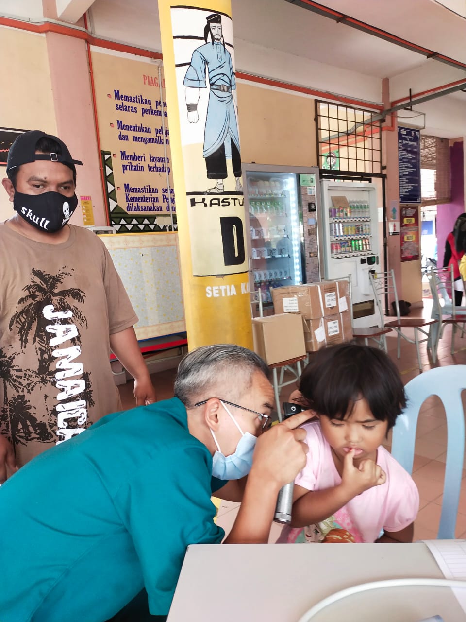 MISI BANTUAN BANJIR PUSAT KESIHATAN UKM KE PPS SEPANG PADA 22 DIS 2021 ...