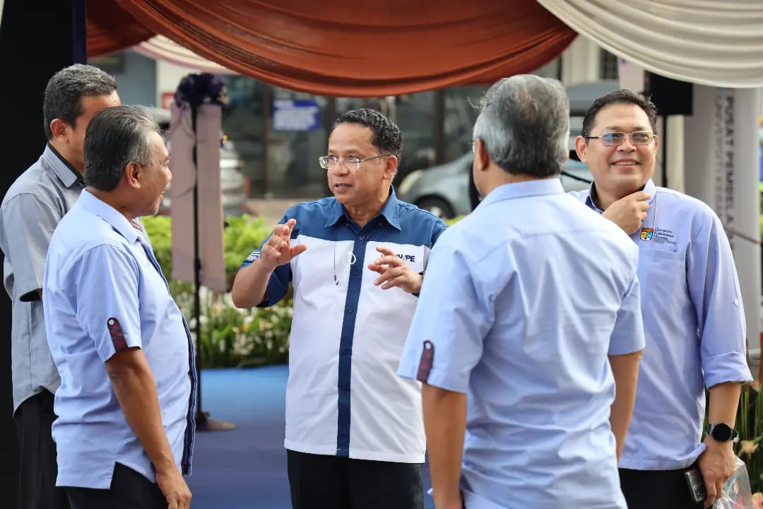 Majlis Perasmian Kampus Satelit UKM@Parit Sulong | Pusat Pembentukan ...