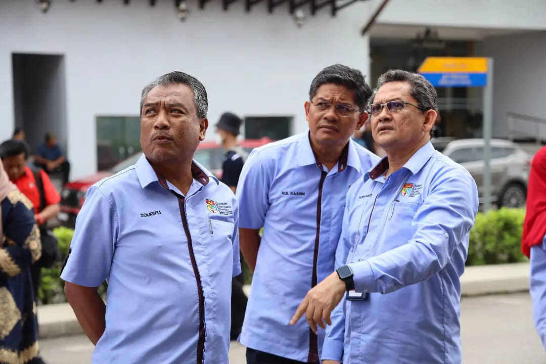 Majlis Perasmian Kampus Satelit UKM@Parit Sulong | Pusat Pembentukan ...