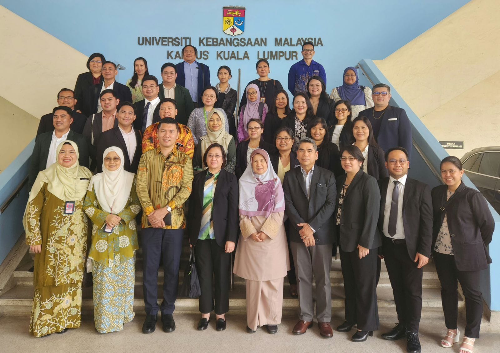 Lawatan Rasmi De La Salle Medical and Health Sciences Institutes ...