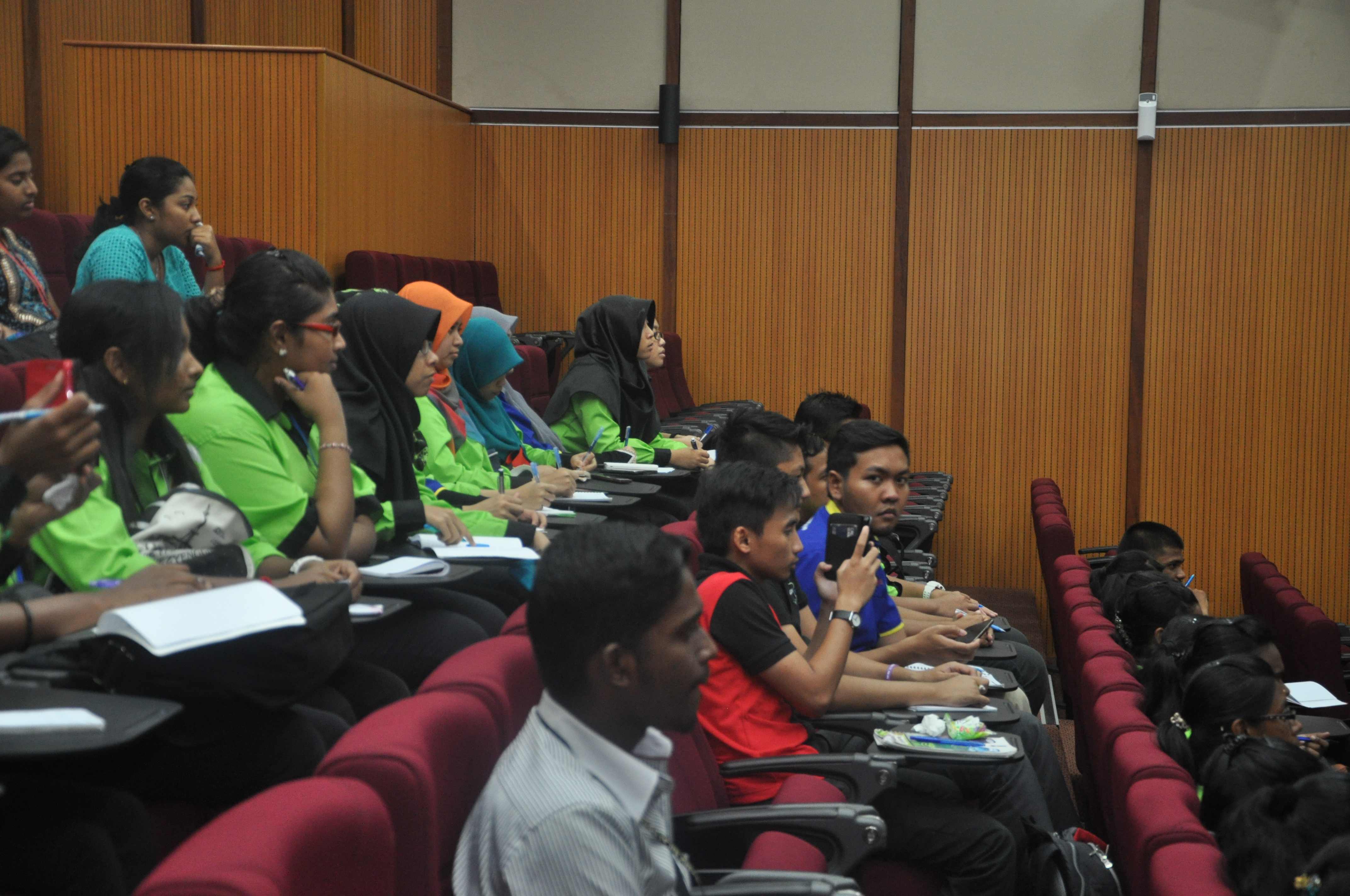 Visiting study by Nilai Polytechnic | UKM Medical Molecular Biology ...